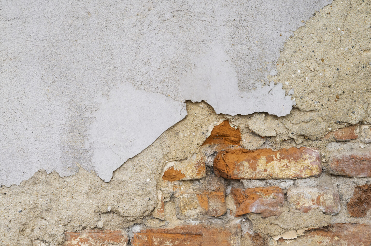 Rising Damp in Walls: What Causes It and Possible Solutions - PXD Plastics